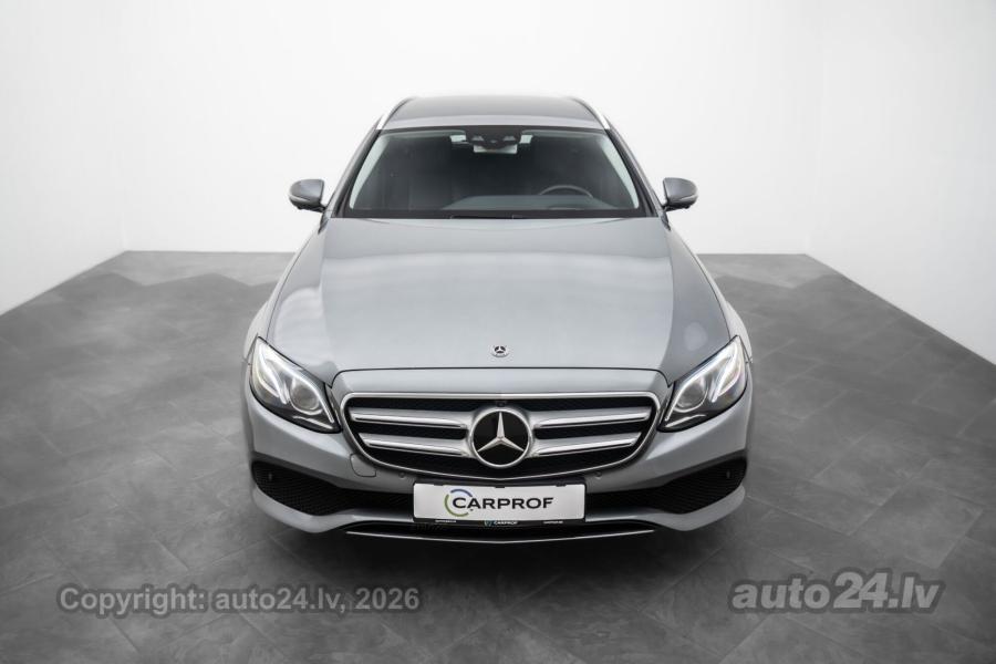 Grey Mercedes-Benz E-Class 2017 in Tallinn, with an engine capacity of 3.00 L and mileage of 191 thousand km for 19899 €, photo 3 on AUTOMOTO.COM.LV