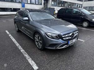 Pelēks Mercedes-Benz E-Class 2017 Viļņa, ar dzinēja tilpumu 1.95 L un nobraukumu 174 tūkst. km par 21900 €, foto 3 vietnē AUTOMOTO.COM.LV