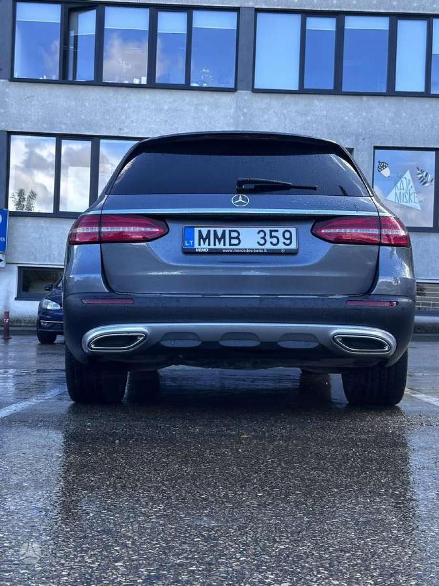 Pelēks Mercedes-Benz E-Class 2017 Viļņa, ar dzinēja tilpumu 1.95 L un nobraukumu 174 tūkst. km par 21900 €, foto 6 vietnē AUTOMOTO.COM.LV
