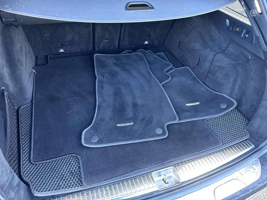 Pelēks Mercedes-Benz E-Class 2017 Viļņa, ar dzinēja tilpumu 1.95 L un nobraukumu 174 tūkst. km par 21900 €, foto 13 vietnē AUTOMOTO.COM.LV