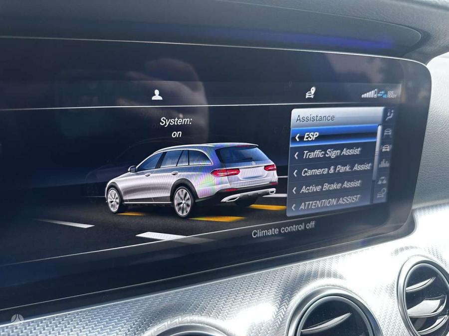 Pelēks Mercedes-Benz E-Class 2017 Viļņa, ar dzinēja tilpumu 1.95 L un nobraukumu 174 tūkst. km par 21900 €, foto 18 vietnē AUTOMOTO.COM.LV