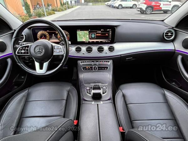 Grey Mercedes-Benz E-Class 2018 in Tallinn, with an engine capacity of 2.00 L and mileage of 130 thousand km for 21500 €, photo 11 on AUTOMOTO.COM.LV
