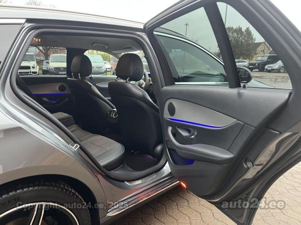 Grey Mercedes-Benz E-Class 2018 in Viljandi, with an engine capacity of 2.00 L and mileage of 213 thousand km for 19900 €, photo 11 on AUTOMOTO.COM.LV
