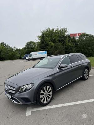 Grey Mercedes-Benz E-Class 2018 in Panevezys, with an engine capacity of 1.95 L and mileage of 299 thousand km for 13000 €, photo  on AUTOMOTO.COM.LV