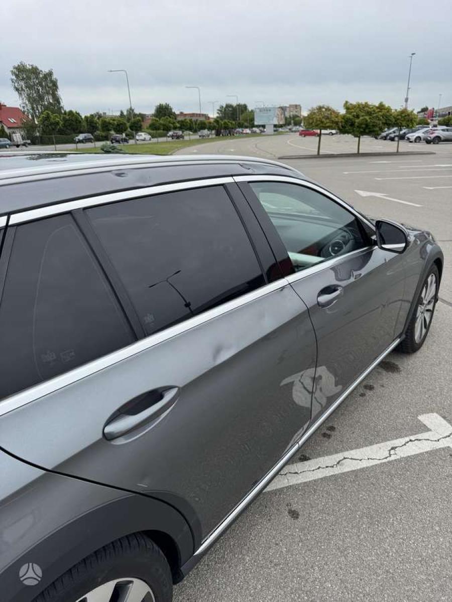 Grey Mercedes-Benz E-Class 2018 in Panevezys, with an engine capacity of 1.95 L and mileage of 299 thousand km for 13000 €, photo 12 on AUTOMOTO.COM.LV