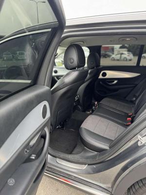 Grey Mercedes-Benz E-Class 2018 in Panevezys, with an engine capacity of 1.95 L and mileage of 299 thousand km for 13000 €, photo 18 on AUTOMOTO.COM.LV
