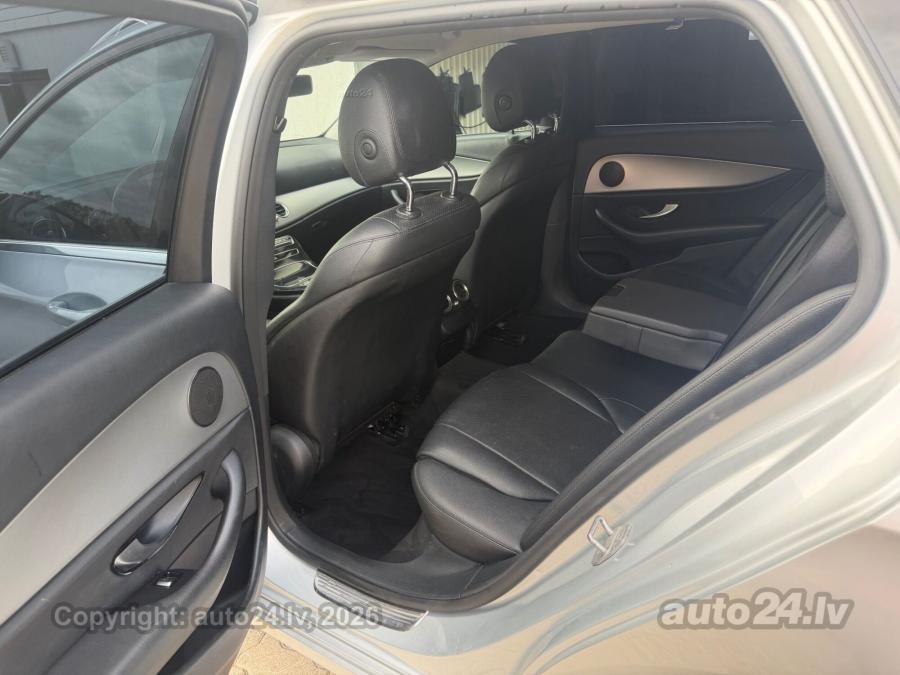Pelēks Mercedes-Benz E-Class 2018 Veru, ar dzinēja tilpumu 2.00 L un nobraukumu 383 tūkst. km par 8880 €, foto 13 vietnē AUTOMOTO.COM.LV