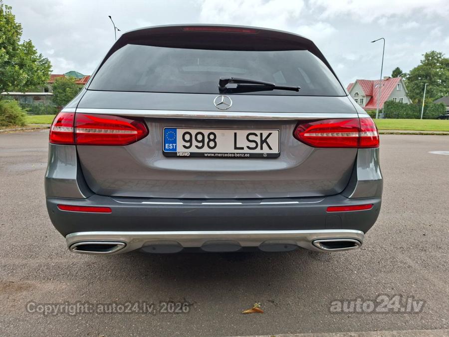 Pelēks Mercedes-Benz E-Class 2018 Tallina, ar dzinēja tilpumu 2.00 L un nobraukumu 194 tūkst. km par 24900 €, foto 8 vietnē AUTOMOTO.COM.LV