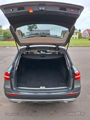 Pelēks Mercedes-Benz E-Class 2018 Tallina, ar dzinēja tilpumu 2.00 L un nobraukumu 194 tūkst. km par 24900 €, foto 9 vietnē AUTOMOTO.COM.LV