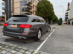 Grey Mercedes-Benz E-Class 2018 in Parnu, with an engine capacity of 2.00 L and mileage of 141 thousand km for 23500 €, photo 9 on AUTOMOTO.COM.LV