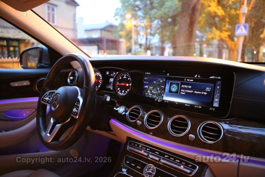 Grey Mercedes-Benz E-Class 2018 in Parnu, with an engine capacity of 2.00 L and mileage of 141 thousand km for 23500 €, photo 18 on AUTOMOTO.COM.LV