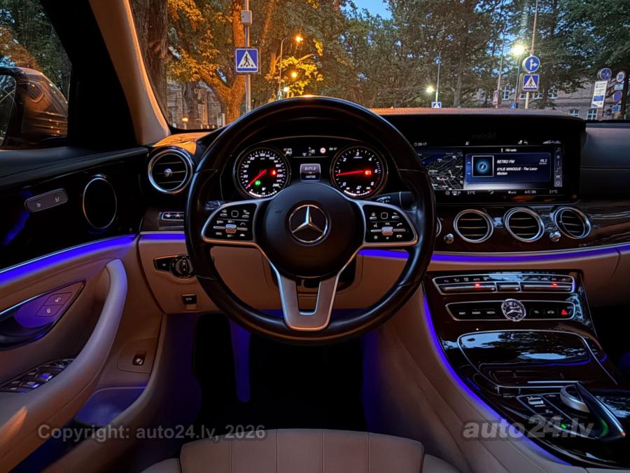 Grey Mercedes-Benz E-Class 2018 in Parnu, with an engine capacity of 2.00 L and mileage of 141 thousand km for 23500 €, photo 19 on AUTOMOTO.COM.LV