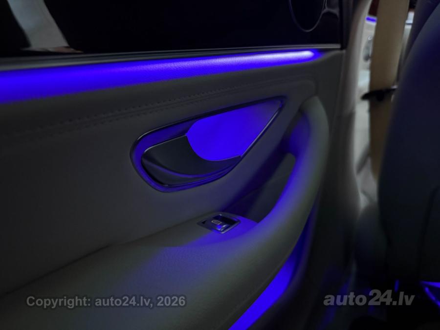 Grey Mercedes-Benz E-Class 2018 in Parnu, with an engine capacity of 2.00 L and mileage of 141 thousand km for 23500 €, photo 21 on AUTOMOTO.COM.LV