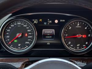 Grey Mercedes-Benz E-Class 2018 in Parnu, with an engine capacity of 2.00 L and mileage of 141 thousand km for 23500 €, photo 22 on AUTOMOTO.COM.LV