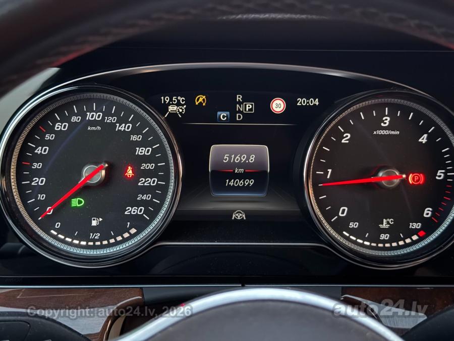 Grey Mercedes-Benz E-Class 2018 in Parnu, with an engine capacity of 2.00 L and mileage of 141 thousand km for 23500 €, photo 22 on AUTOMOTO.COM.LV