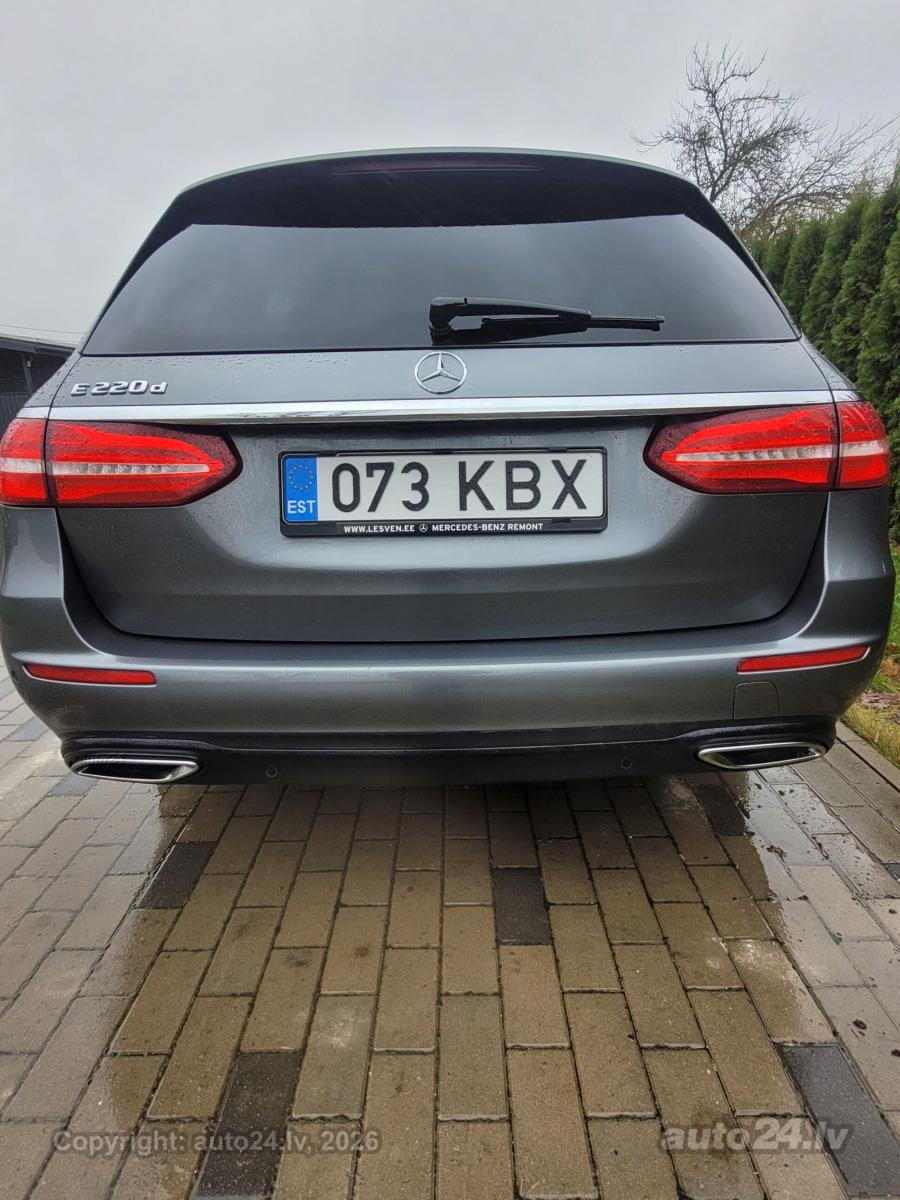 Grey Mercedes-Benz E-Class 2018 in Paide, with an engine capacity of 2.00 L and mileage of 390 thousand km for 18900 €, photo 4 on AUTOMOTO.COM.LV