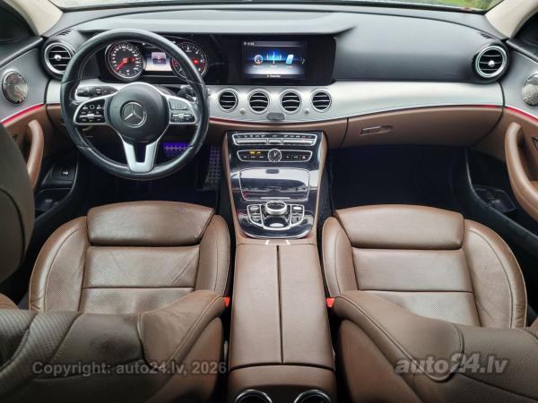 Grey Mercedes-Benz E-Class 2018 in Paide, with an engine capacity of 2.00 L and mileage of 390 thousand km for 18900 €, photo 10 on AUTOMOTO.COM.LV