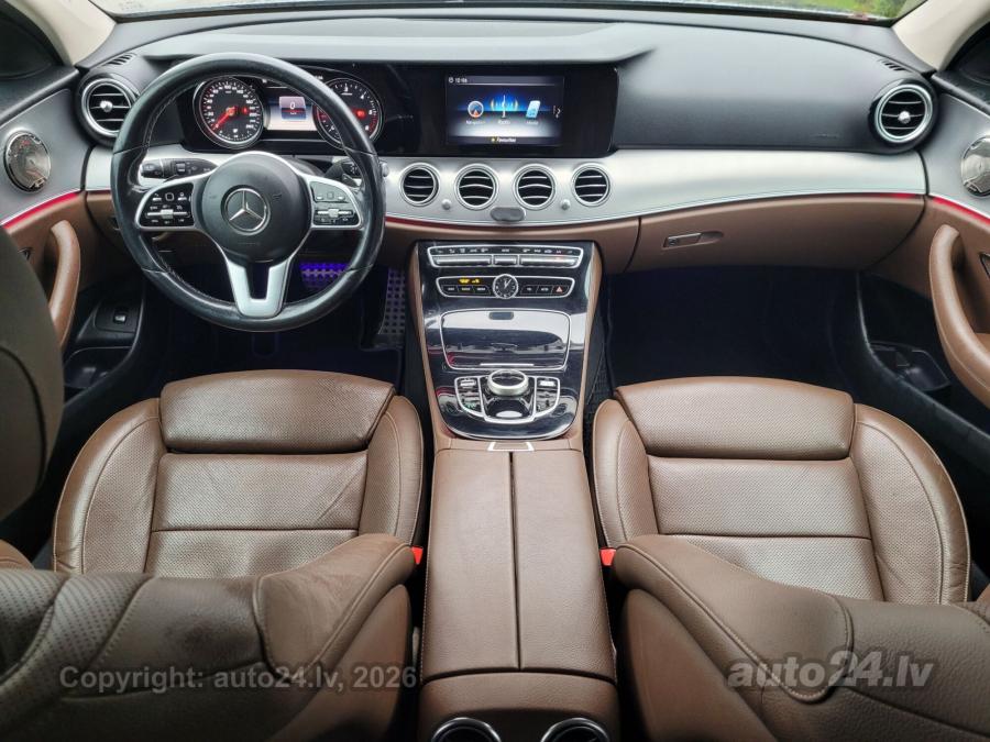 Grey Mercedes-Benz E-Class 2018 in Paide, with an engine capacity of 2.00 L and mileage of 390 thousand km for 18900 €, photo 10 on AUTOMOTO.COM.LV