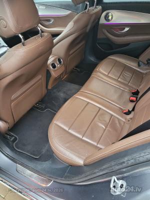 Grey Mercedes-Benz E-Class 2018 in Paide, with an engine capacity of 2.00 L and mileage of 390 thousand km for 18900 €, photo 15 on AUTOMOTO.COM.LV