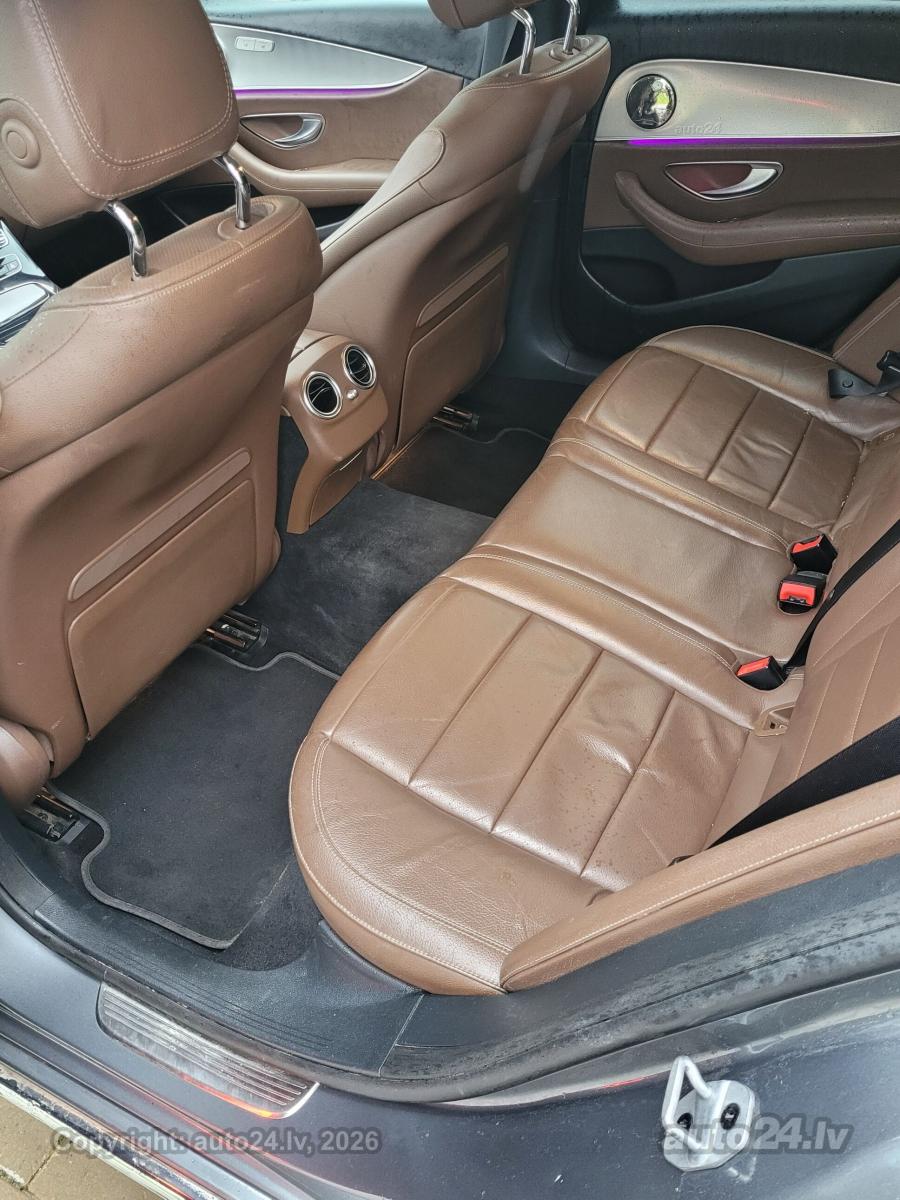 Grey Mercedes-Benz E-Class 2018 in Paide, with an engine capacity of 2.00 L and mileage of 390 thousand km for 18900 €, photo 15 on AUTOMOTO.COM.LV