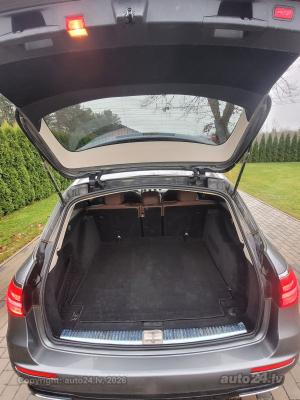Grey Mercedes-Benz E-Class 2018 in Paide, with an engine capacity of 2.00 L and mileage of 390 thousand km for 18900 €, photo 17 on AUTOMOTO.COM.LV