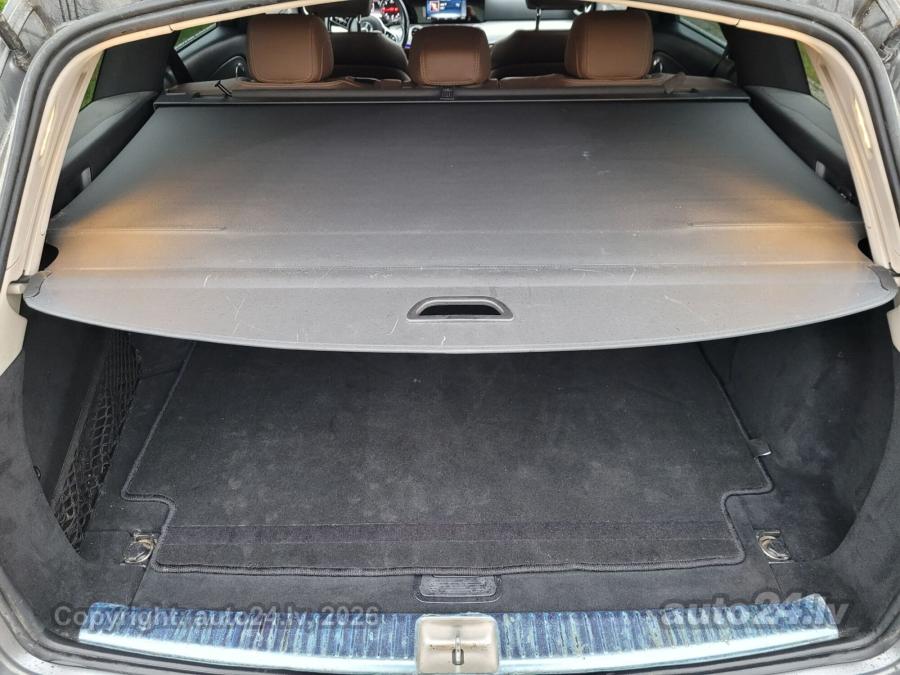 Grey Mercedes-Benz E-Class 2018 in Paide, with an engine capacity of 2.00 L and mileage of 390 thousand km for 18900 €, photo 18 on AUTOMOTO.COM.LV