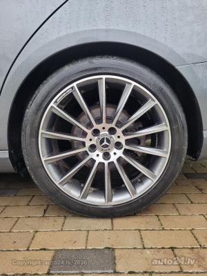 Grey Mercedes-Benz E-Class 2018 in Paide, with an engine capacity of 2.00 L and mileage of 390 thousand km for 18900 €, photo 19 on AUTOMOTO.COM.LV