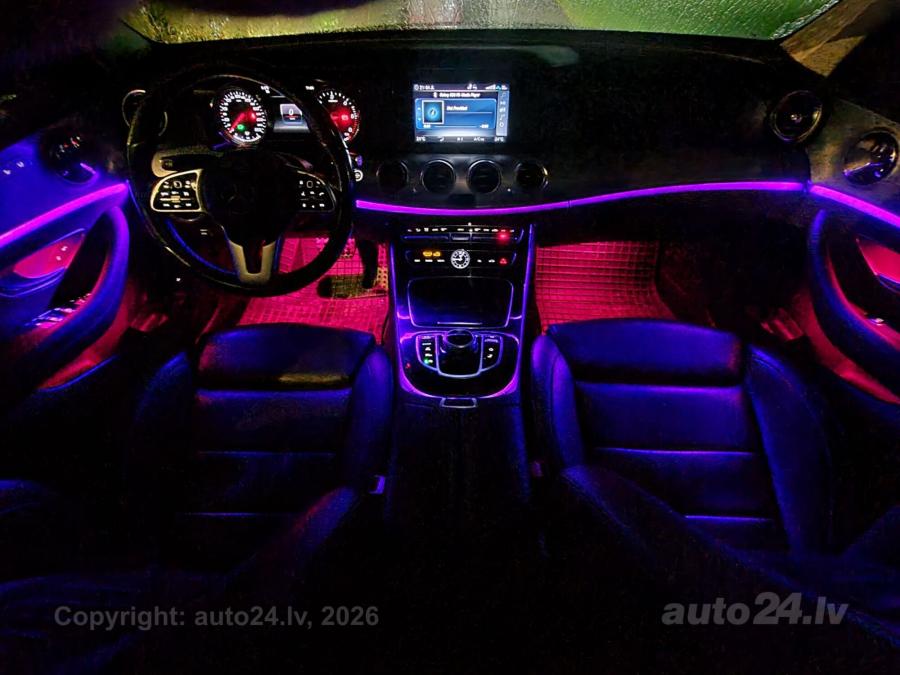 Grey Mercedes-Benz E-Class 2018 in Paide, with an engine capacity of 2.00 L and mileage of 390 thousand km for 18900 €, photo 20 on AUTOMOTO.COM.LV