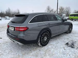 Grey Mercedes-Benz E-Class 2019 in Telschi, with an engine capacity of 1.95 L and mileage of 231 thousand km for 14200 €, photo 3 on AUTOMOTO.COM.LV