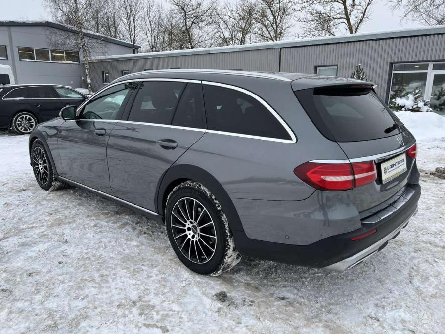 Grey Mercedes-Benz E-Class 2019 in Telschi, with an engine capacity of 1.95 L and mileage of 231 thousand km for 14200 €, photo 8 on AUTOMOTO.COM.LV