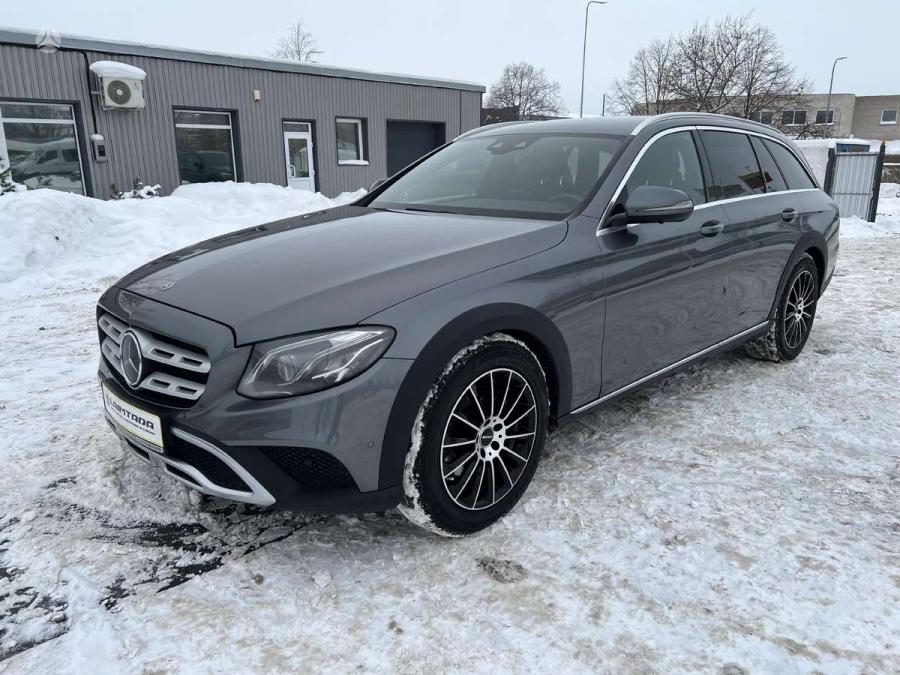 Grey Mercedes-Benz E-Class 2019 in Telschi, with an engine capacity of 1.95 L and mileage of 231 thousand km for 14200 €, photo 10 on AUTOMOTO.COM.LV