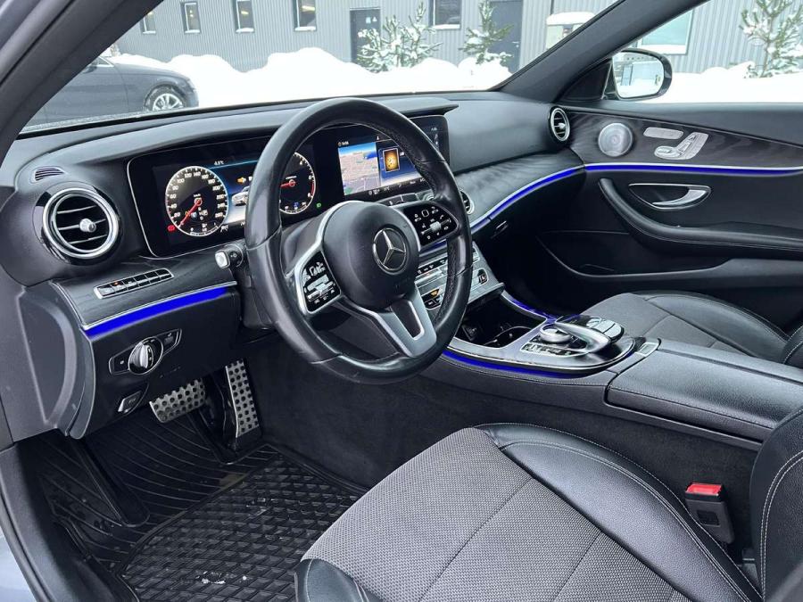 Grey Mercedes-Benz E-Class 2019 in Telschi, with an engine capacity of 1.95 L and mileage of 231 thousand km for 14200 €, photo 13 on AUTOMOTO.COM.LV
