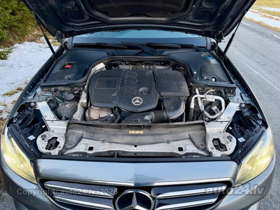 Pelēks Mercedes-Benz E-Class 2019 Viljandi, ar dzinēja tilpumu 2.00 L un nobraukumu 235 tūkst. km par 19899 €, foto 20 vietnē AUTOMOTO.COM.LV