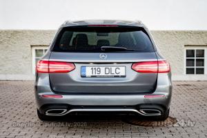 Grey Mercedes-Benz E-Class 2019 in Tallinn, with an engine capacity of 2.00 L and mileage of 82 thousand km for 24999 €, photo 6 on AUTOMOTO.COM.LV
