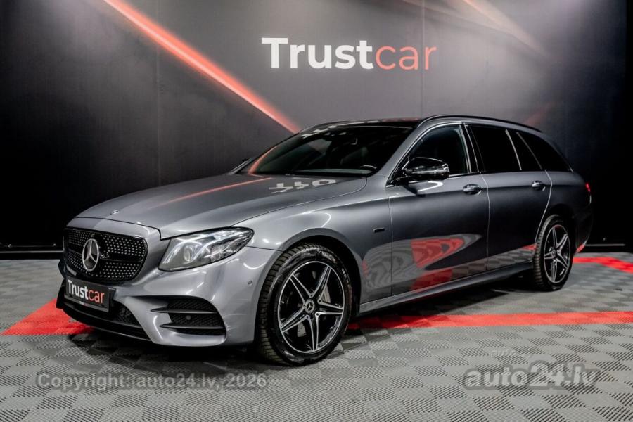 Grey Mercedes-Benz E-Class 2019 in Parnu, with an engine capacity of 2.00 L and mileage of 203 thousand km for 26900 €, photo 1 on AUTOMOTO.COM.LV
