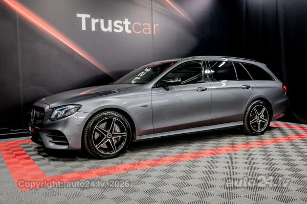 Grey Mercedes-Benz E-Class 2019 in Parnu, with an engine capacity of 2.00 L and mileage of 203 thousand km for 26900 €, photo 3 on AUTOMOTO.COM.LV