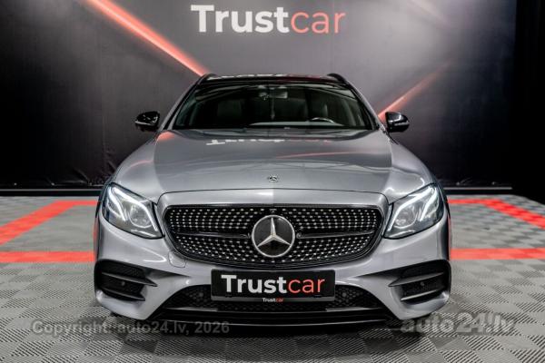 Grey Mercedes-Benz E-Class 2019 in Parnu, with an engine capacity of 2.00 L and mileage of 203 thousand km for 26900 €, photo 6 on AUTOMOTO.COM.LV