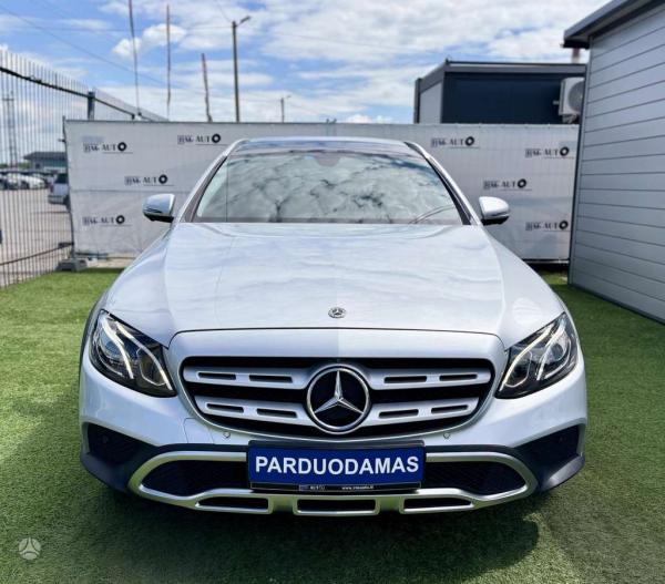 Pelēks Mercedes-Benz E-Class 2019 Panevēža, ar dzinēja tilpumu 1.95 L un nobraukumu 225 tūkst. km par 17300 €, foto 2 vietnē AUTOMOTO.COM.LV