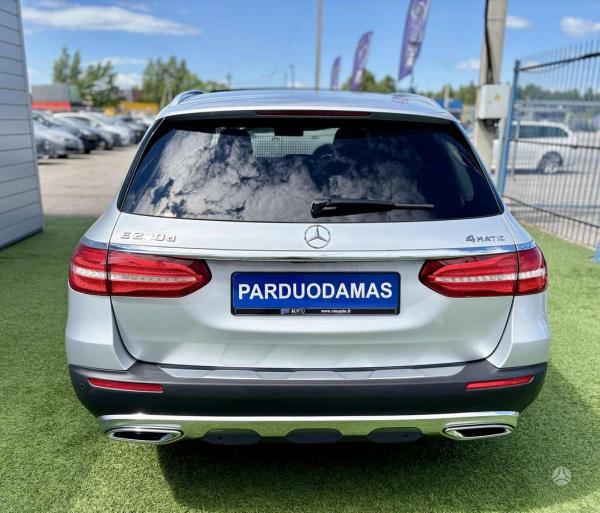 Pelēks Mercedes-Benz E-Class 2019 Panevēža, ar dzinēja tilpumu 1.95 L un nobraukumu 225 tūkst. km par 17300 €, foto 6 vietnē AUTOMOTO.COM.LV