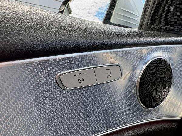 Pelēks Mercedes-Benz E-Class 2019 Panevēža, ar dzinēja tilpumu 1.95 L un nobraukumu 225 tūkst. km par 17300 €, foto 10 vietnē AUTOMOTO.COM.LV