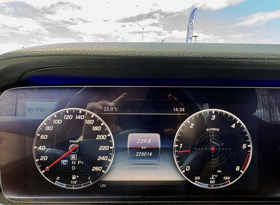 Grey Mercedes-Benz E-Class 2019 in Panevezys, with an engine capacity of 1.95 L and mileage of 225 thousand km for 17300 €, photo 16 on AUTOMOTO.COM.LV