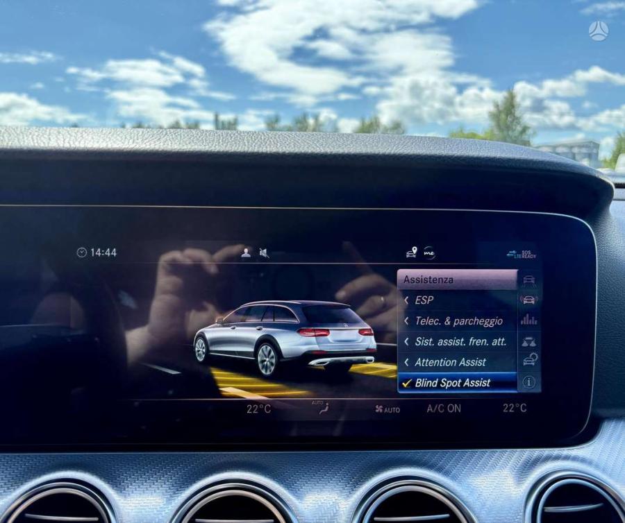 Grey Mercedes-Benz E-Class 2019 in Panevezys, with an engine capacity of 1.95 L and mileage of 225 thousand km for 17300 €, photo 17 on AUTOMOTO.COM.LV