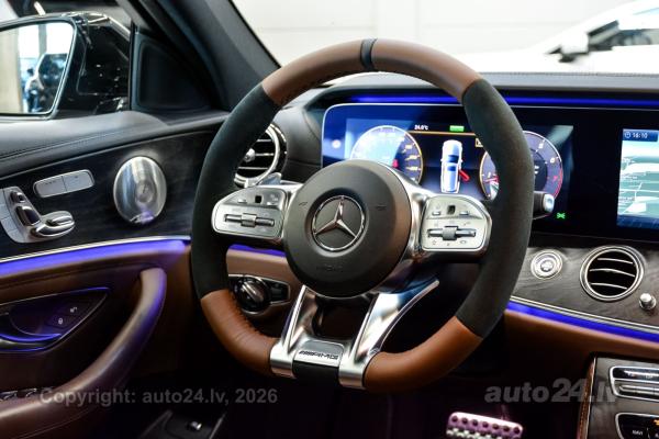 Grey Mercedes-Benz E-Class 2019 in Tallinn, with an engine capacity of 3.00 L and mileage of 142 thousand km for 46000 €, photo 9 on AUTOMOTO.COM.LV