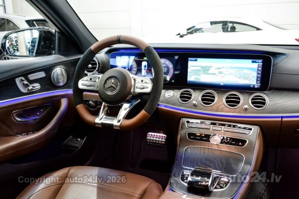 Grey Mercedes-Benz E-Class 2019 in Tallinn, with an engine capacity of 3.00 L and mileage of 142 thousand km for 46000 €, photo 10 on AUTOMOTO.COM.LV