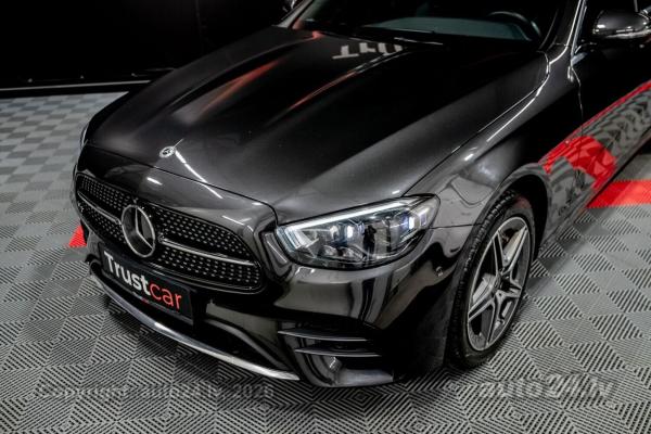 Grey Mercedes-Benz E-Class 2020 in Parnu, with an engine capacity of 2.00 L and mileage of 148 thousand km for 28900 €, photo 4 on AUTOMOTO.COM.LV