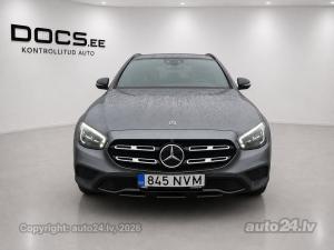 Pelēks Mercedes-Benz E-Class 2020 Tallina, ar dzinēja tilpumu 2.90 L un nobraukumu 144 tūkst. km par 34900 €, foto 4 vietnē AUTOMOTO.COM.LV
