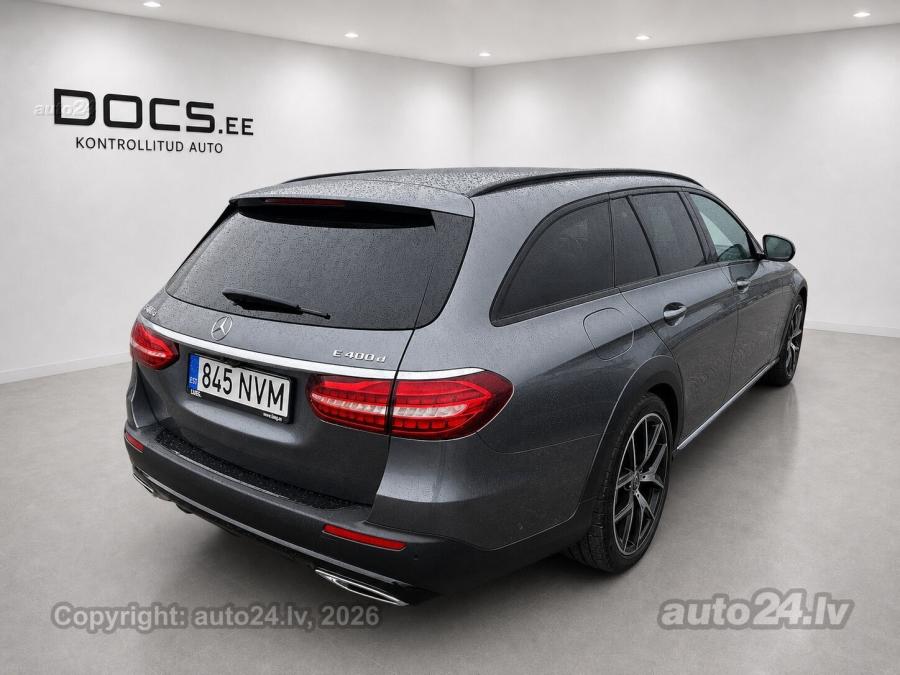 Pelēks Mercedes-Benz E-Class 2020 Tallina, ar dzinēja tilpumu 2.90 L un nobraukumu 144 tūkst. km par 34900 €, foto 5 vietnē AUTOMOTO.COM.LV
