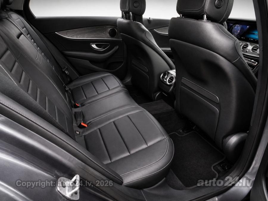 Pelēks Mercedes-Benz E-Class 2020 Tallina, ar dzinēja tilpumu 2.90 L un nobraukumu 144 tūkst. km par 34900 €, foto 10 vietnē AUTOMOTO.COM.LV