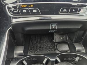 Pelēks Mercedes-Benz E-Class 2020 Tallina, ar dzinēja tilpumu 2.90 L un nobraukumu 144 tūkst. km par 34900 €, foto 18 vietnē AUTOMOTO.COM.LV