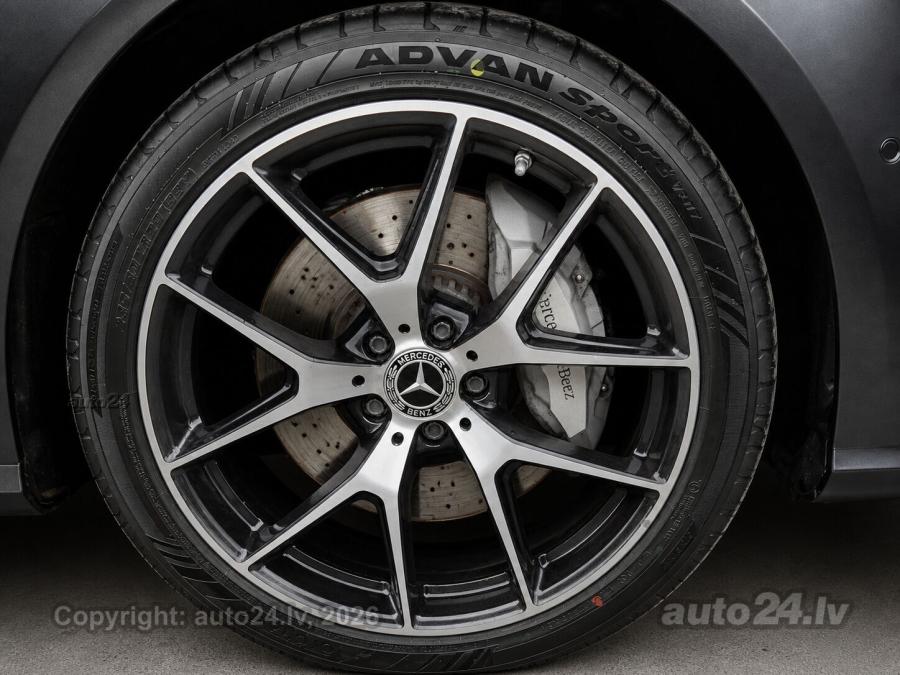 Pelēks Mercedes-Benz E-Class 2020 Tallina, ar dzinēja tilpumu 2.90 L un nobraukumu 144 tūkst. km par 34900 €, foto 21 vietnē AUTOMOTO.COM.LV